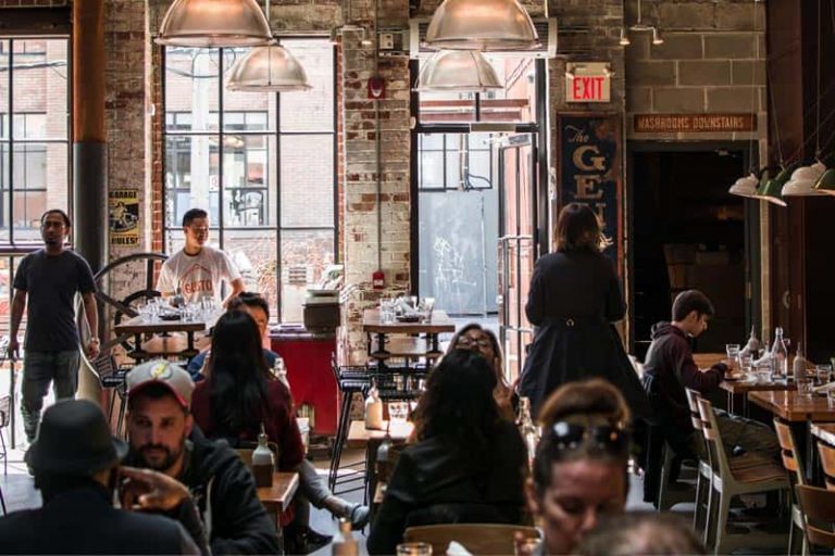 Fountain View Café – Savor Stories, One Sip at a Time.